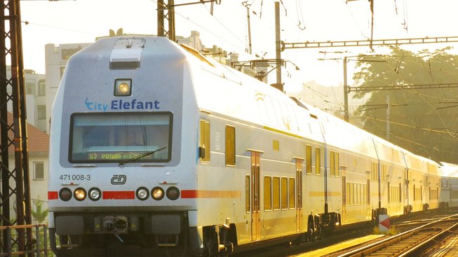 Moravian-Silesian Region fights coronavirus in trains with nanosprays ...